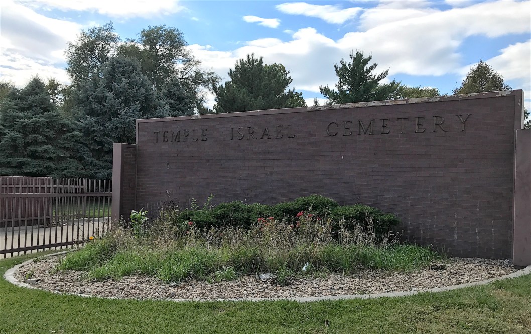 Omaha’s Only Titanic Victim: Visiting Temple Israel Cemetery, Part I ...