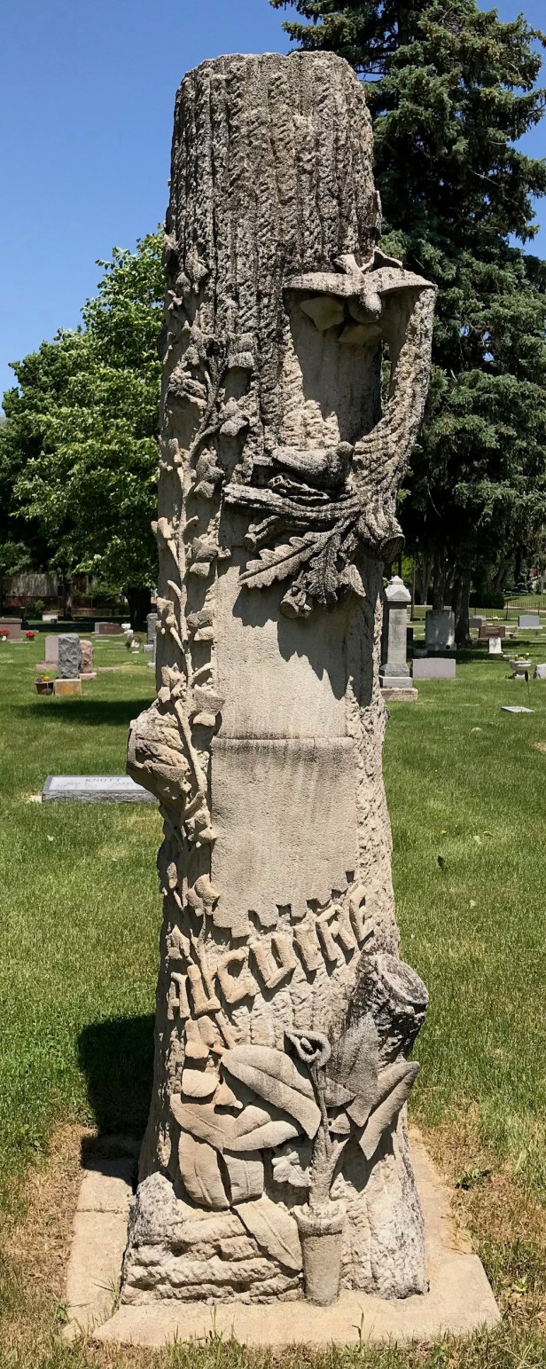 Iowa/South Dakota Hopping: Taking a Stroll Through Sioux Falls, South ...